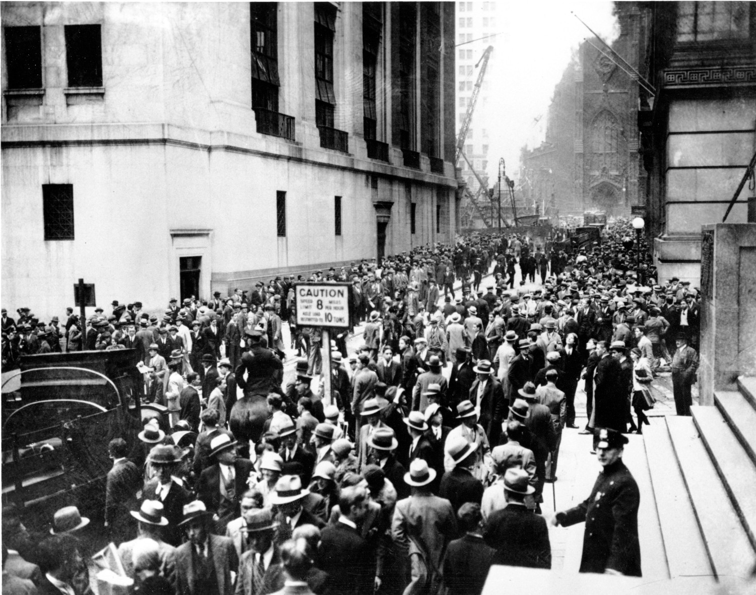 Photos From The Stock Market Crash On Black Thursday, 1929