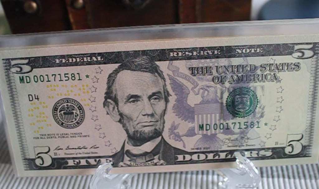 14 Highly Sought-After American Currency Notes