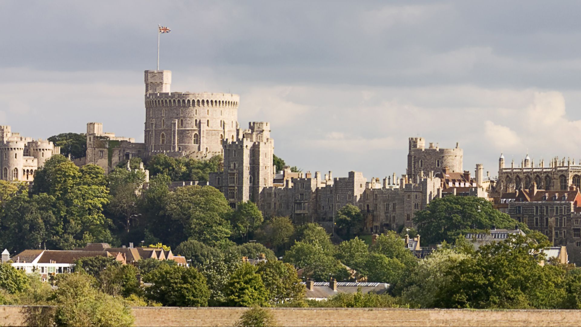 British Royals Stayed In These 44 Homes Once Or Twice, And So Did History