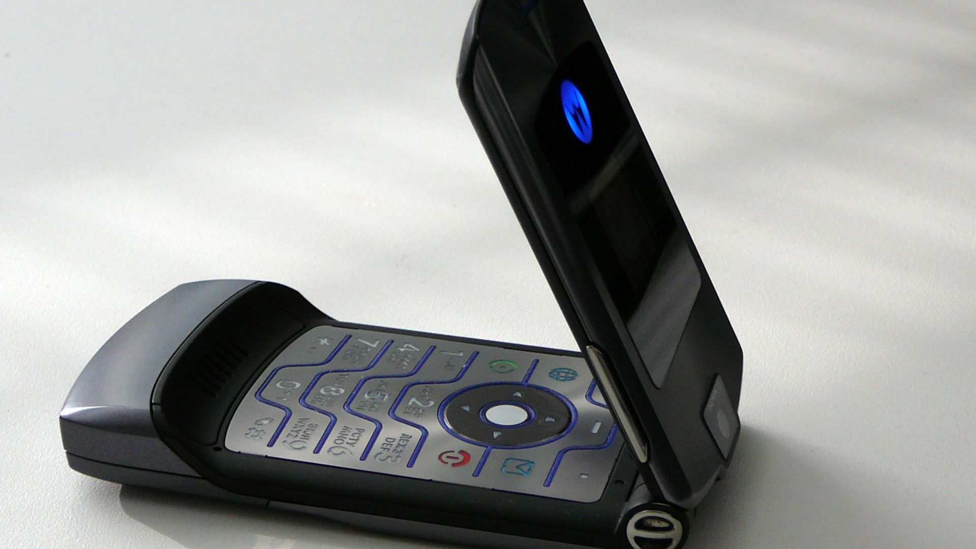 25 Vintage Cell Phones That Time Has Turned Into Hot Collectibles