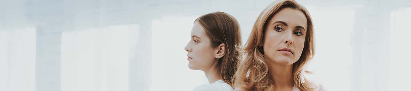 Mortified Children Share The Most Embarrassing Things Their Parents ...